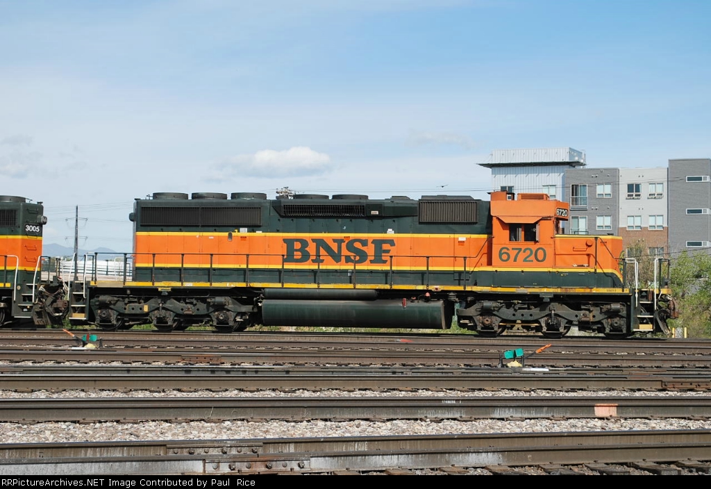 BNSF 6720